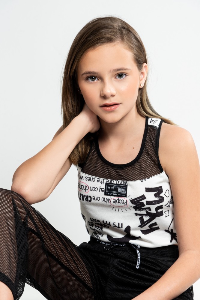 VICTORIA NEVES | AZ Models Agência de Modelos