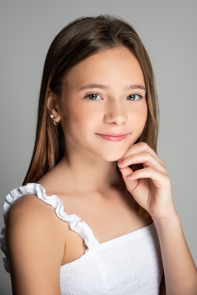 VALENTINA NEVES | AZ Models Agência de Modelos